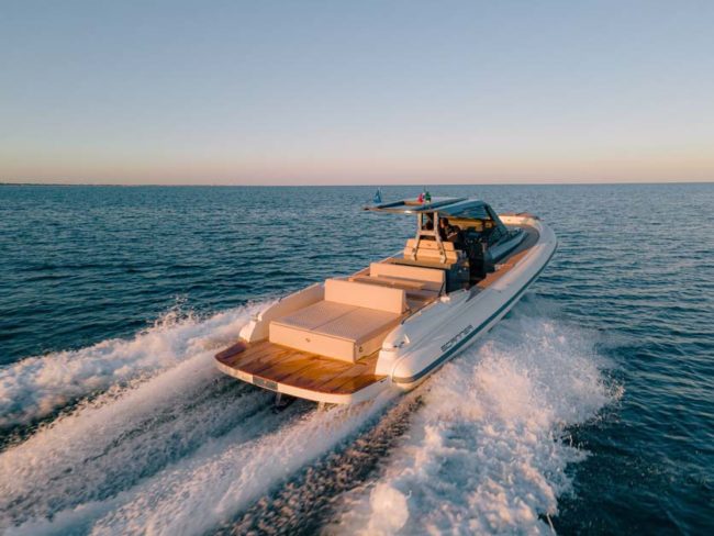 Scanner Envy 1200 bel design e tanta potenza per un cruiser in formato rib
