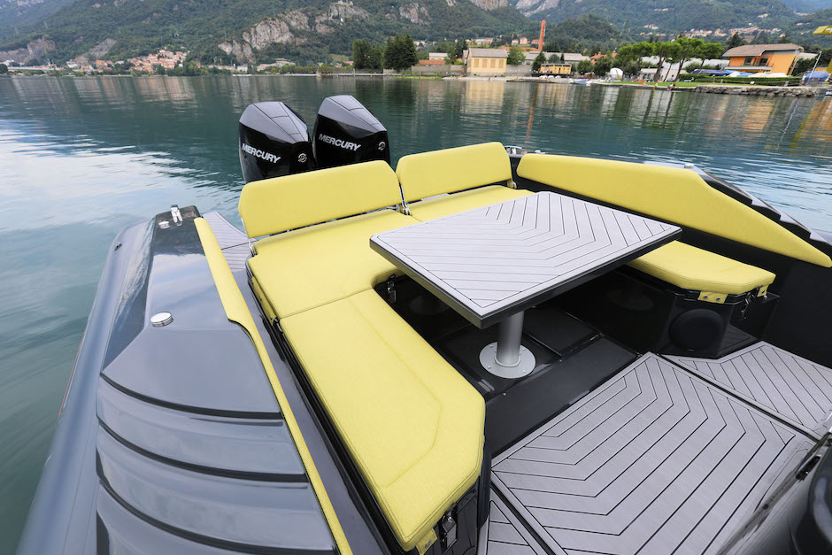 Lomac Turismo 9.5, navigare veloci col comfort di un rib di 9,58 m