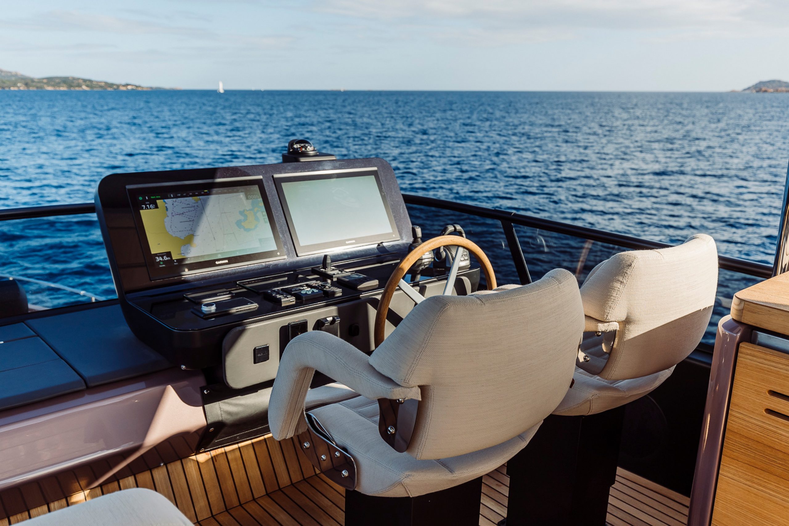 Test del Cranchi Sessantadue 62, l'inedito flybridge di 20 metri